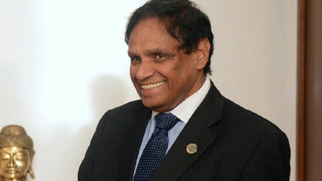Ebrahim Ismail Ebrahim - Pic 6 - Al-Qalam